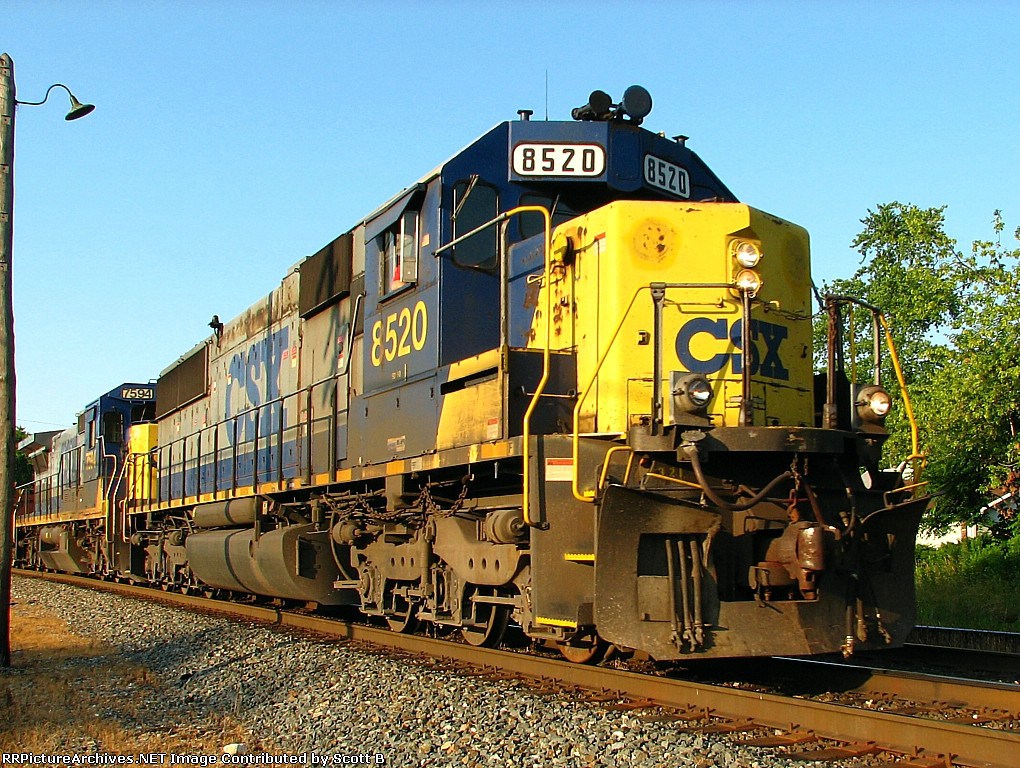 CSX 8520 K598